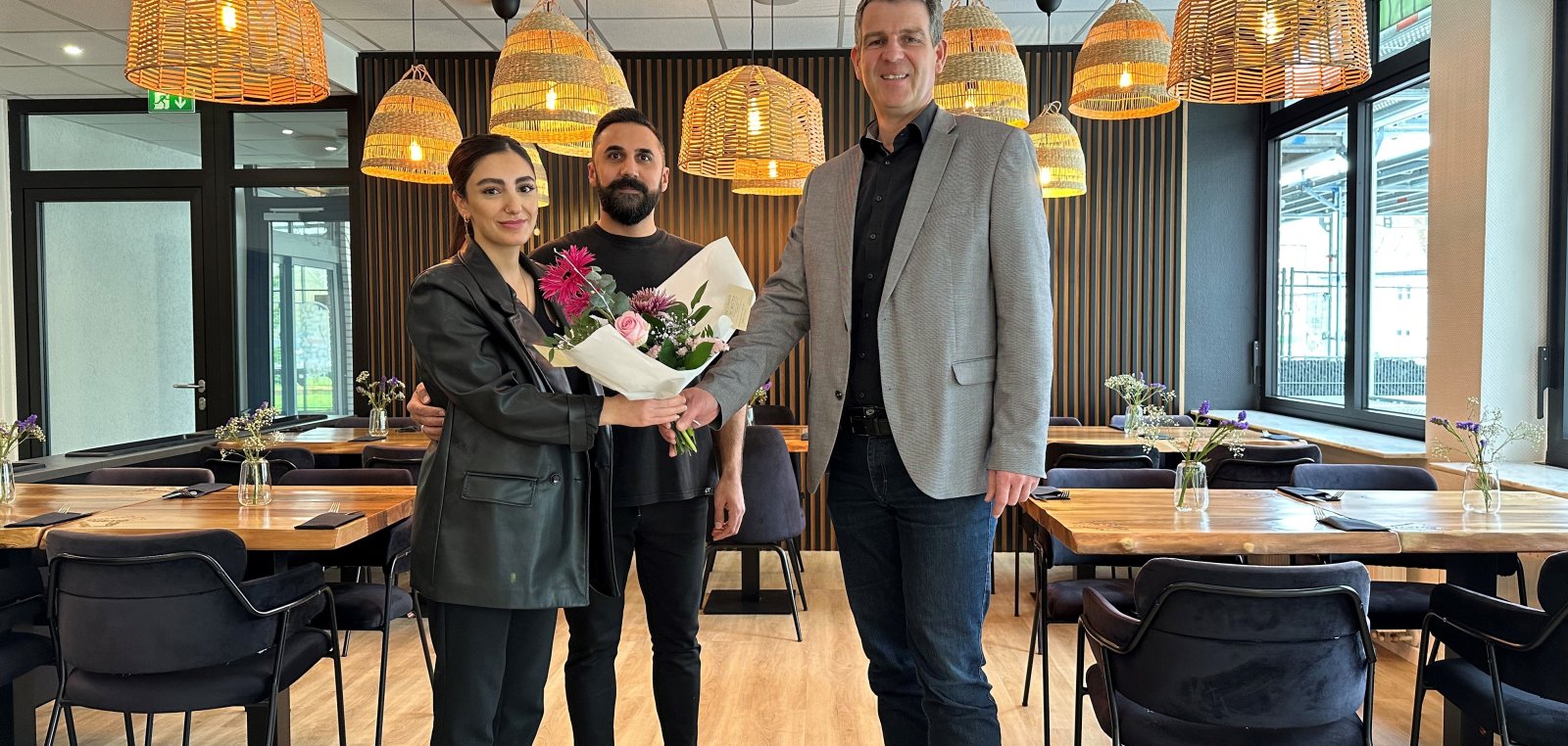 Restaurant Neueröffnung in der Taunushalle | Stadt Solms