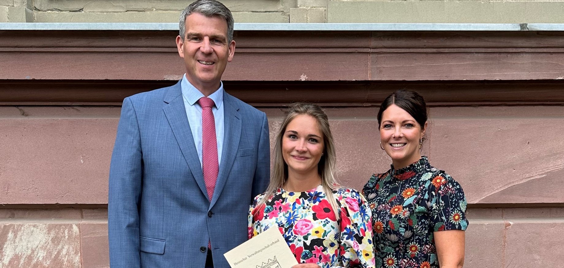 Gratulation zur Verwaltungsfachwirtin | Stadt Solms